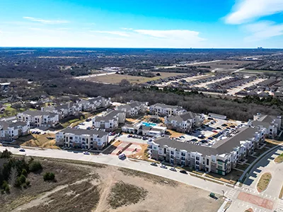 Galaxy Builders : Orbiting Success in the Construction Cosmos - North ...