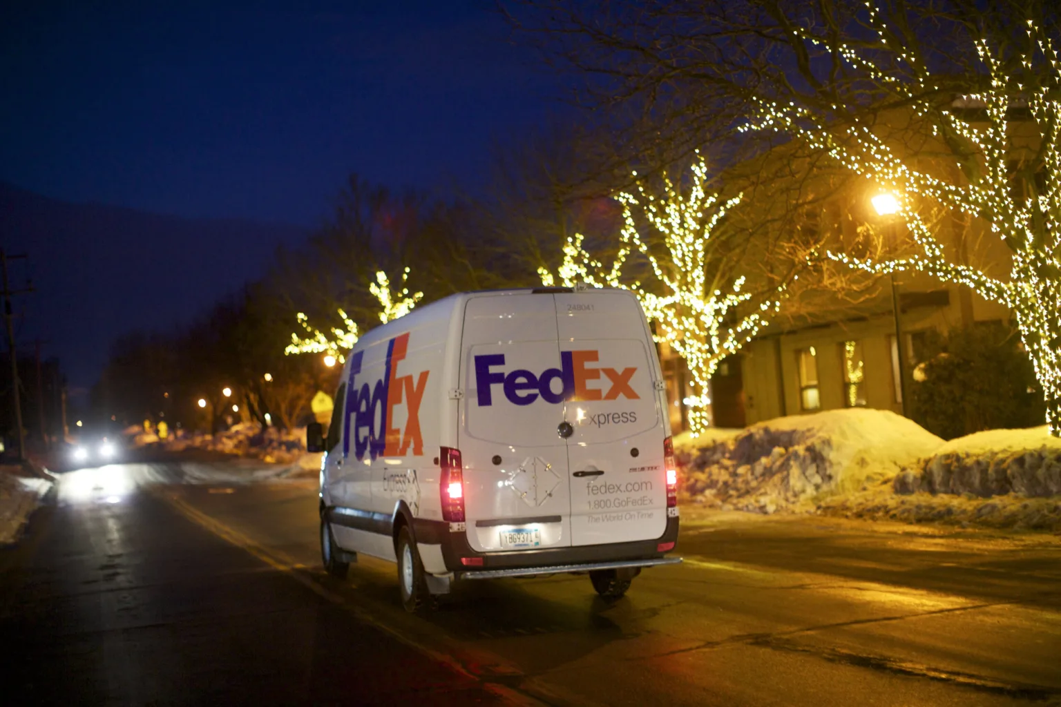 FedEx Expands Faster, Flexible Delivery - North America Outlook